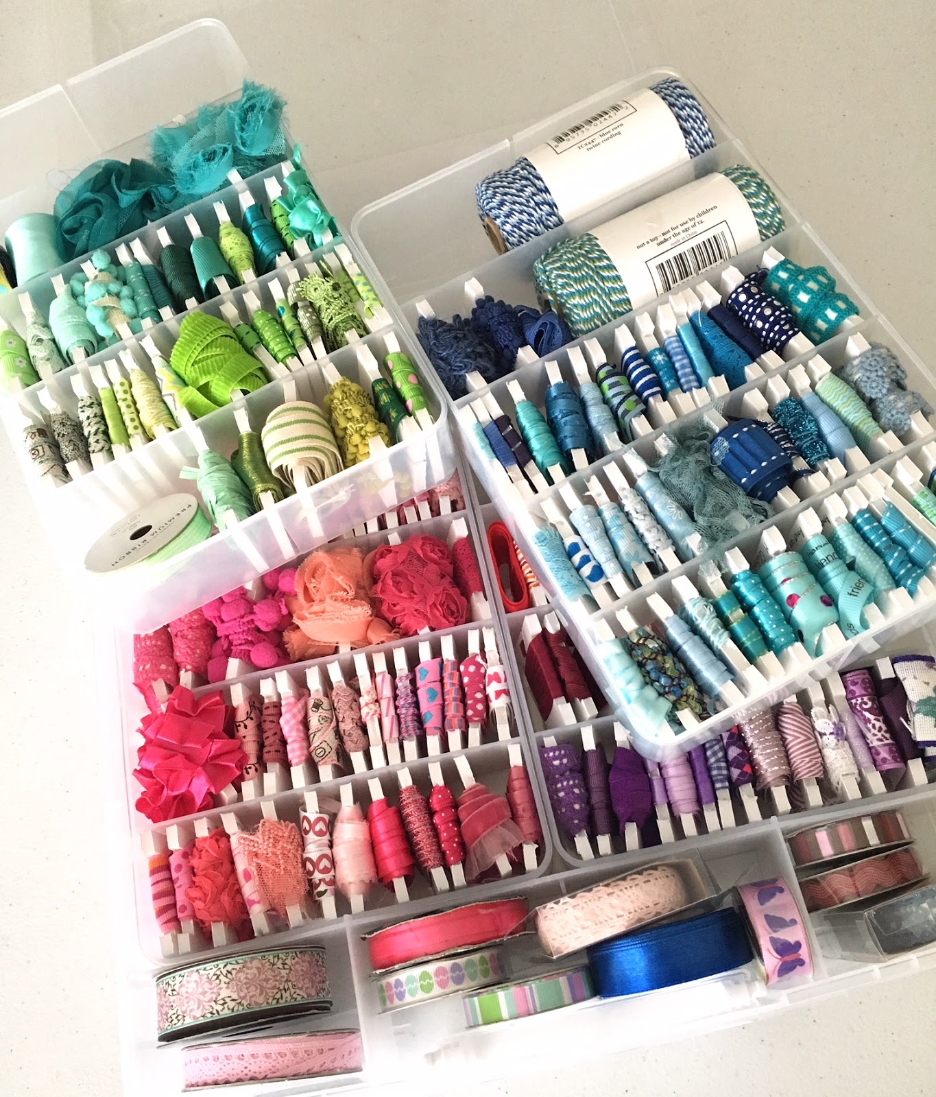 Bonjour Scrap !: How do I organize my ribbons