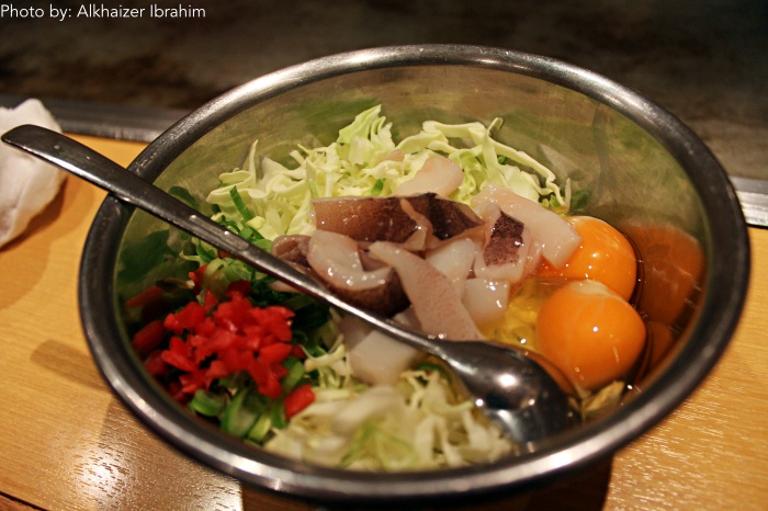 Lilpink Travels: The Okonomiyaki (お好み焼き) Experience / LILPINK | A ...