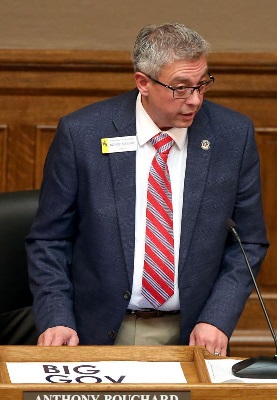 WordBasket: Romeo and Juliet in the Kingdom of Politics