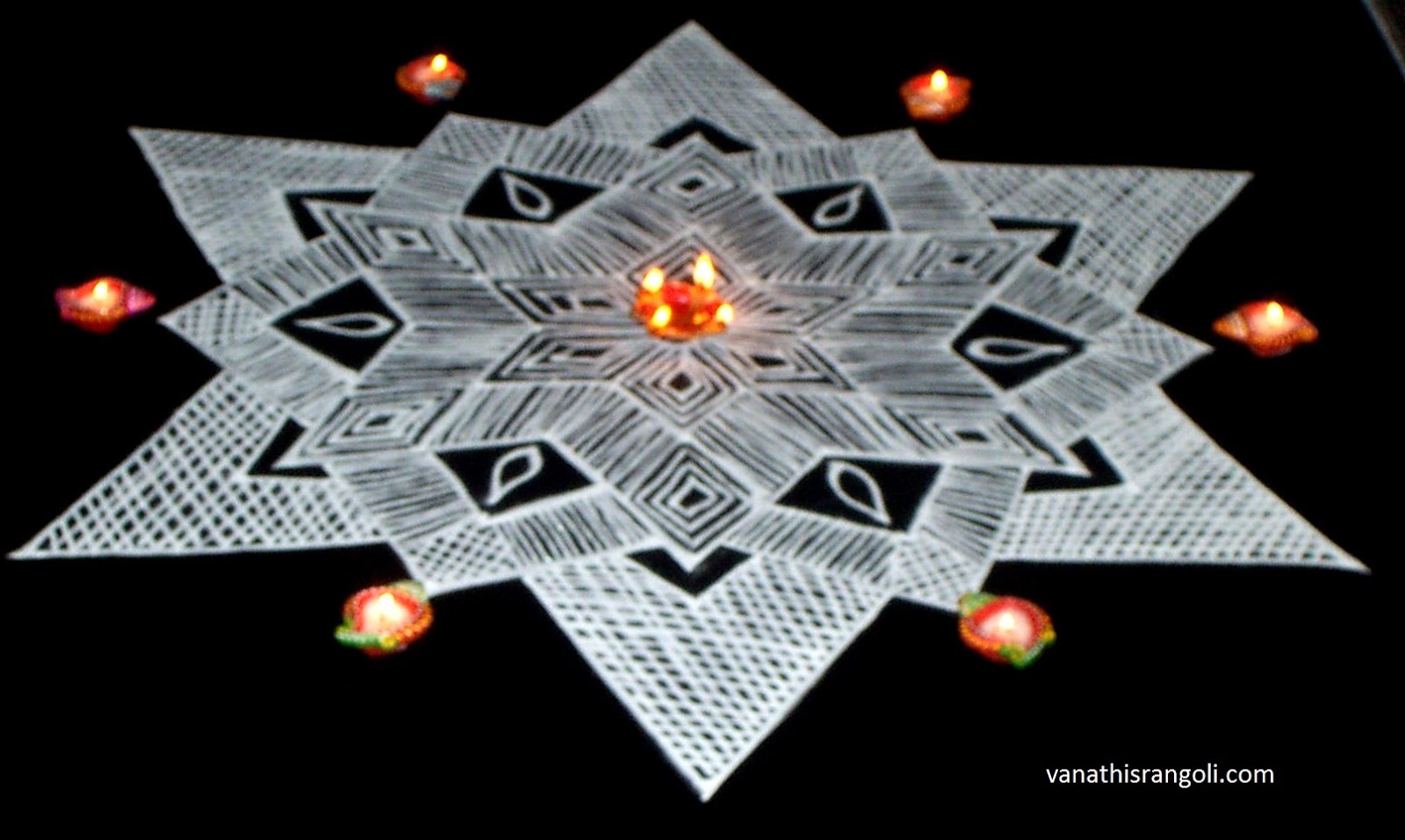 Vanathi's Rangoli / Kolangal: Beautiful Christmas / New Year Rangoli ...