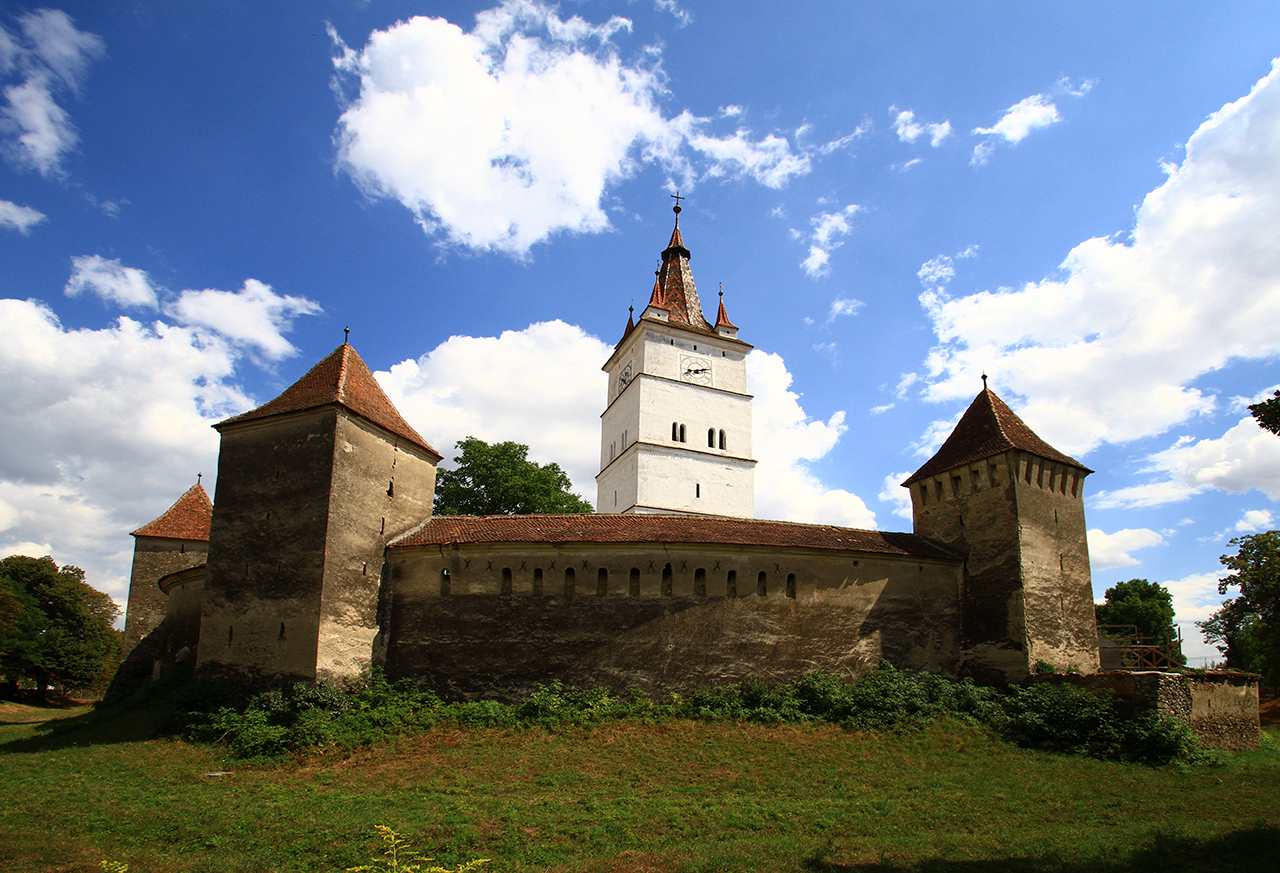 Dan Tiganila: Biserica fortificata Harman