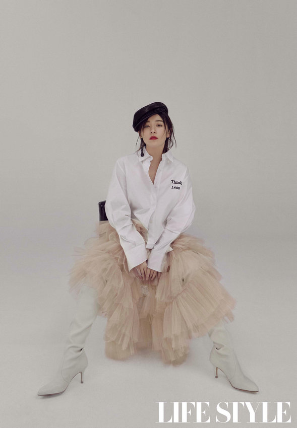 China Entertainment News: Adi Kan poses for fashion magazine