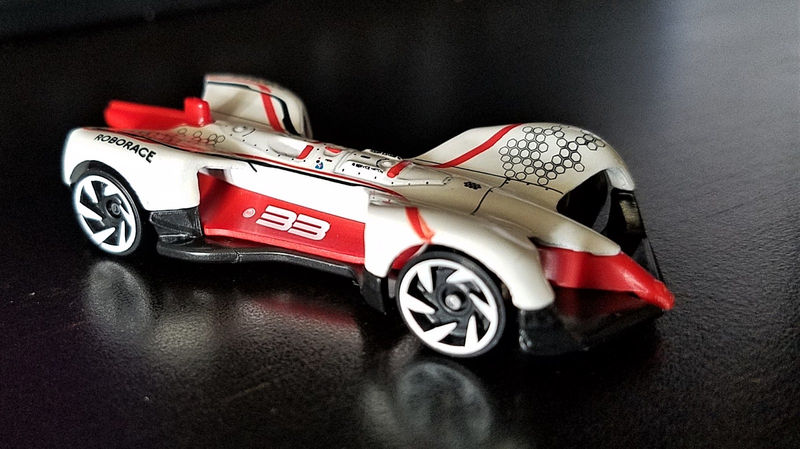 Hot Wheels Casting Reviews: #20-06 Roborace Robocar