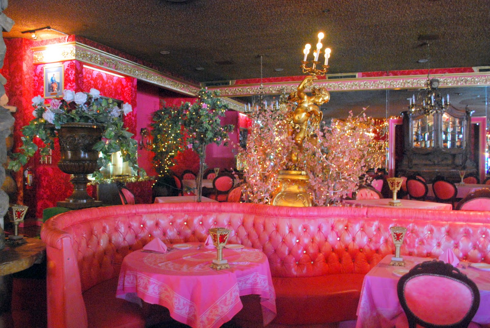 Mille Fiori Favoriti: The Madonna Inn--It's All About PINK!