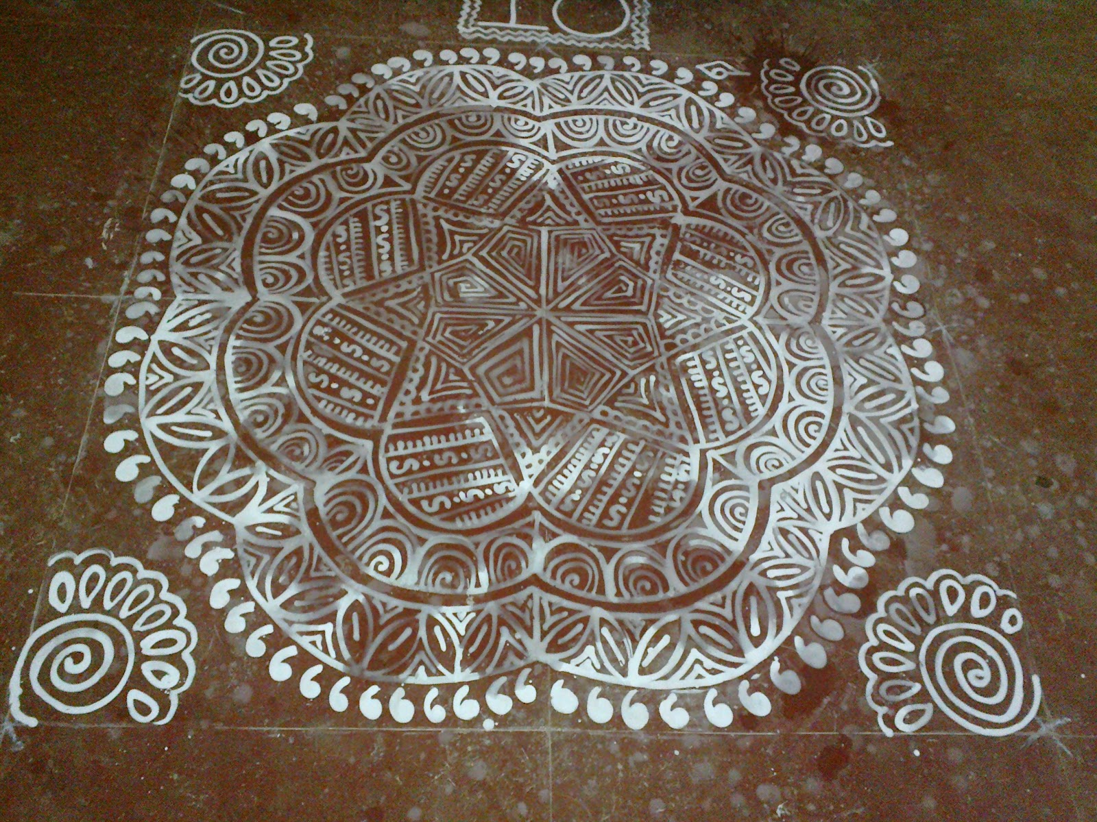 locomente...: Kalpathy Theru Kolam Competition - 2012