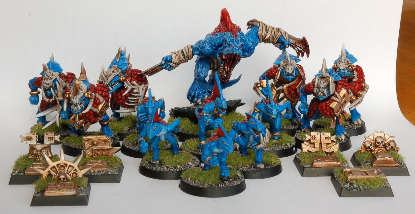 Showcase: Blood Bowl Lizardmen - Tale of Painters