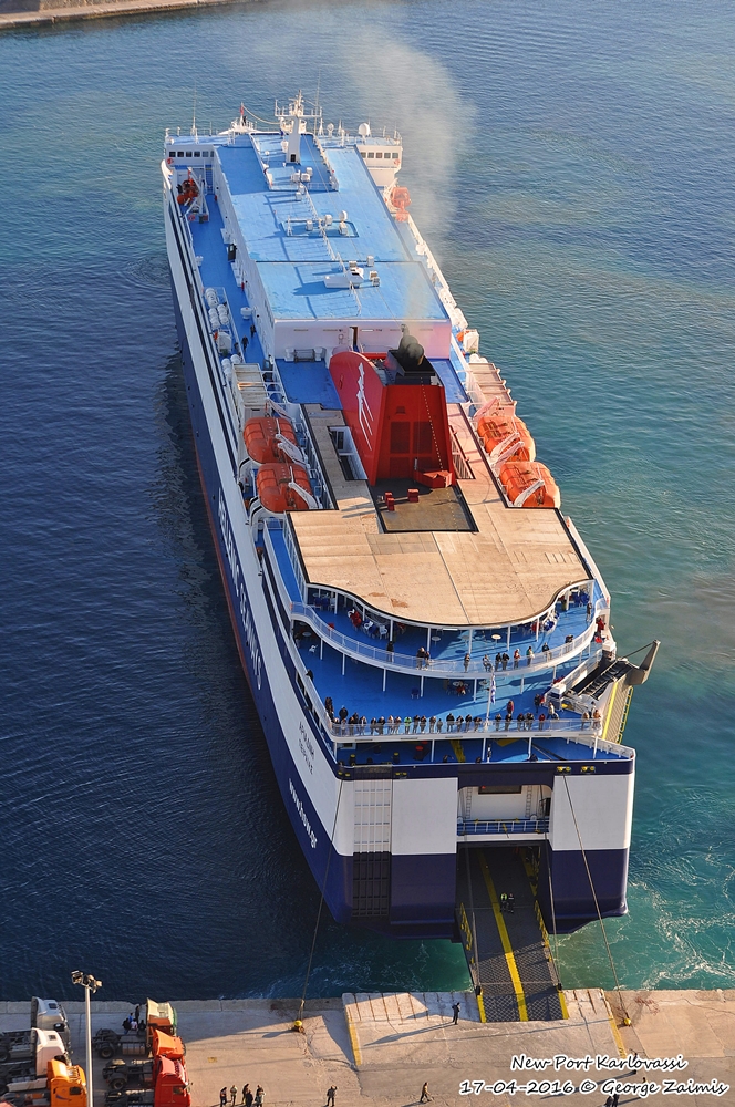 New Port Karlovassi: Το πλοιο ΑΡΙΑΔΝΗ για πρωτη φορα στο λιμανι ...