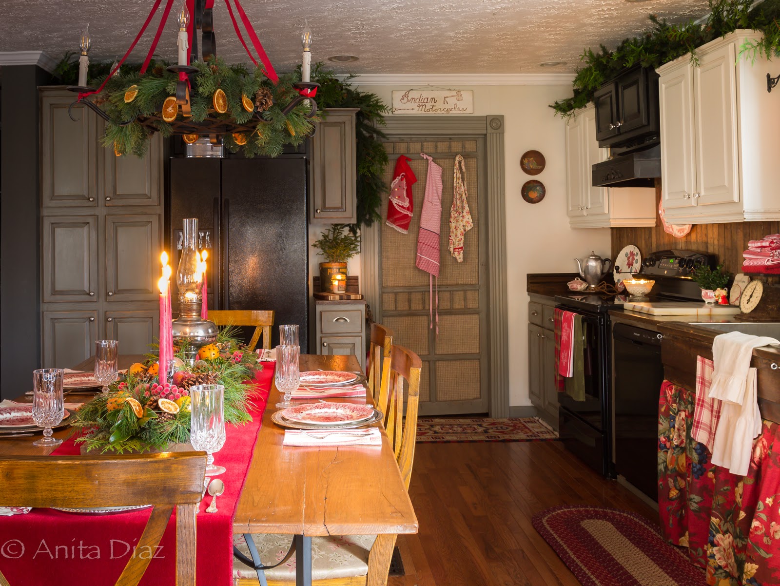 Christmas Home Tour - Farmhouse kitchen and dining - Whispering Pines ...