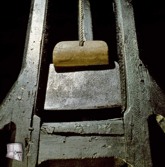 AMO DEL CASTILLO: Métodos de decapitación. La doncella de Escocia