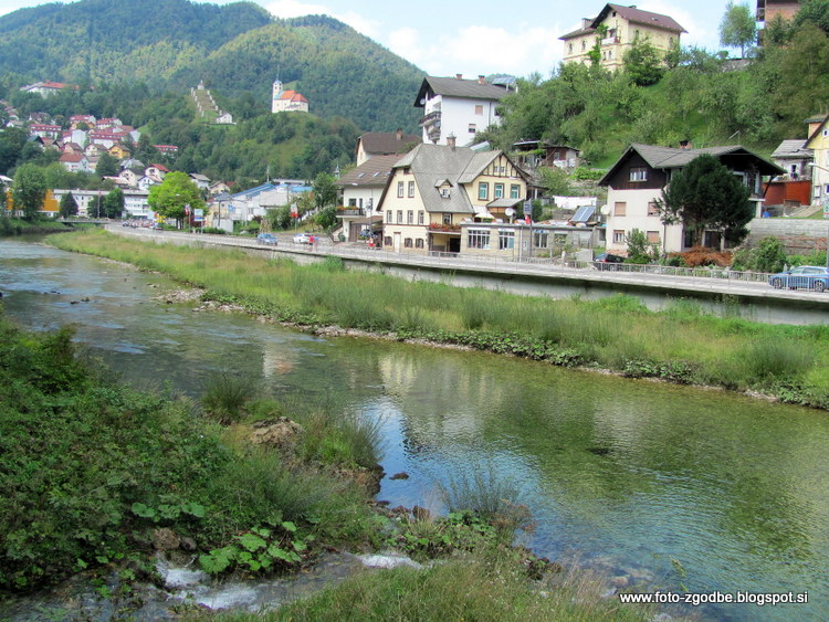 Foto zgodbe: Idrija: rudarstvo, čipke, idrijski žlikrofi ...