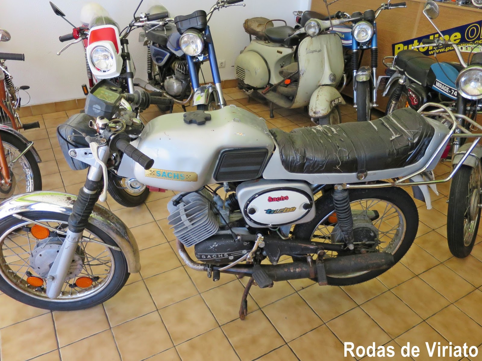 Motorizada SIS Sachs de 1980 - Oficina Moto & Restauro