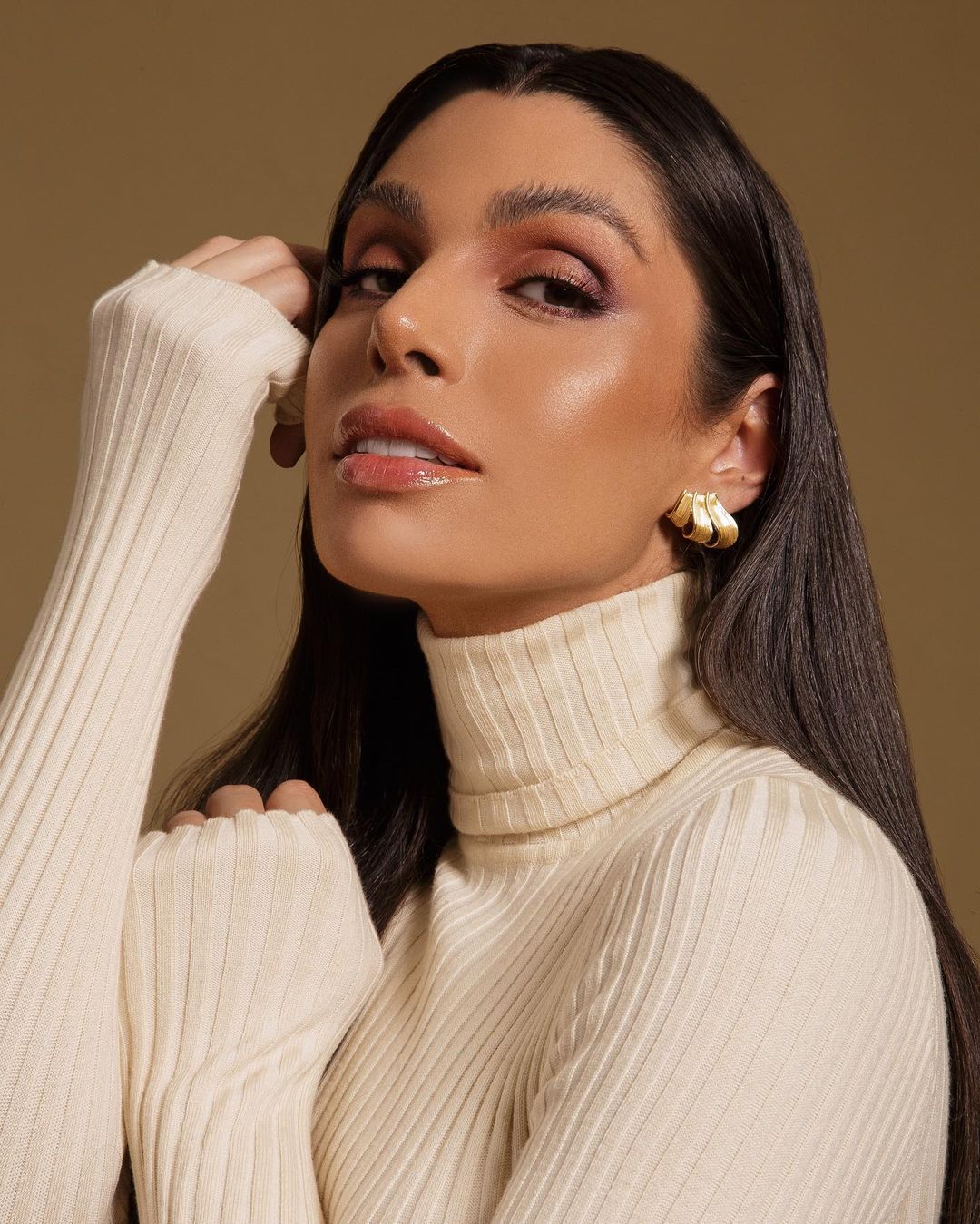 Rafaela Manfrini – Most Beautiful Transgender Model Brazil - TG Beauty