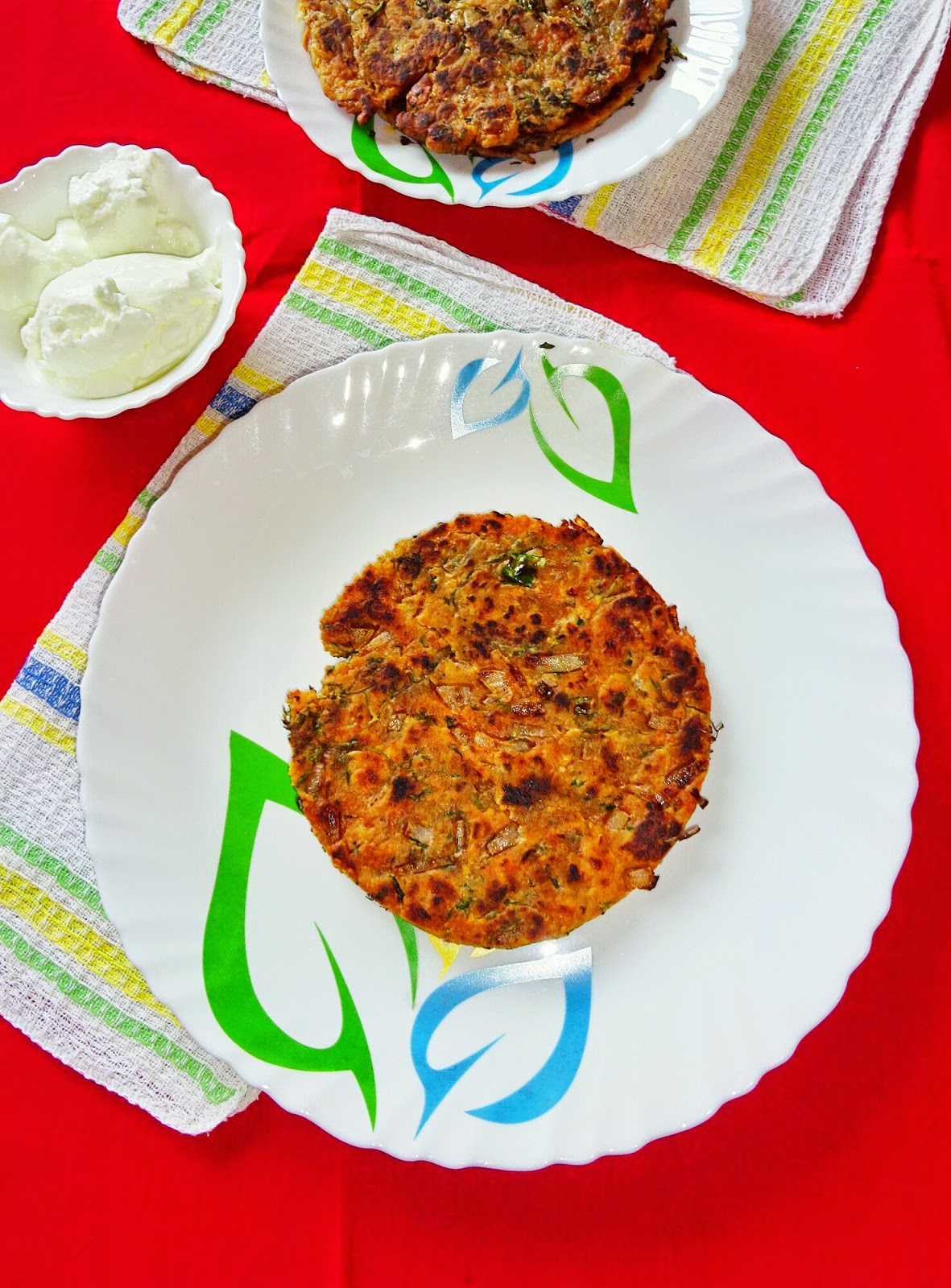 Veg Indian Good Food Recipes..: Sindhi Koki Recipe (Piyaz Ki Roti)