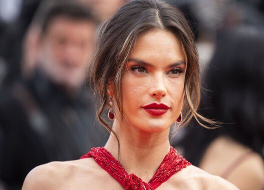 H Alessandra Ambrosio «τρελαίνει» το Instagram (photos) - Greek Web TV Live