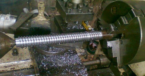 Pembubutan Ulir Pada Mesin Bubut - Mesin Bubut dan Drill