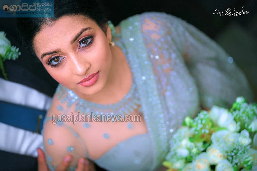 📷 විජේදාස රාජපක්ෂ පුත් රඛිත විවාහ ගිවිසගැනීම වෙනුවෙන් කළ ෆොටෝ ෂූට් එක