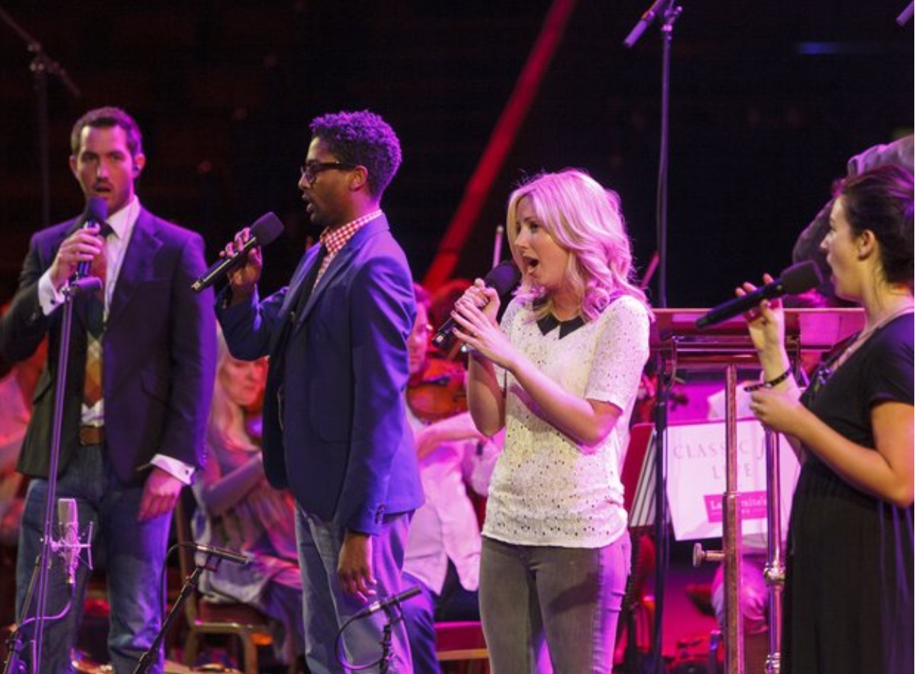 DIARY OF A CLOTHESHORSE: I'M A STYLIST!