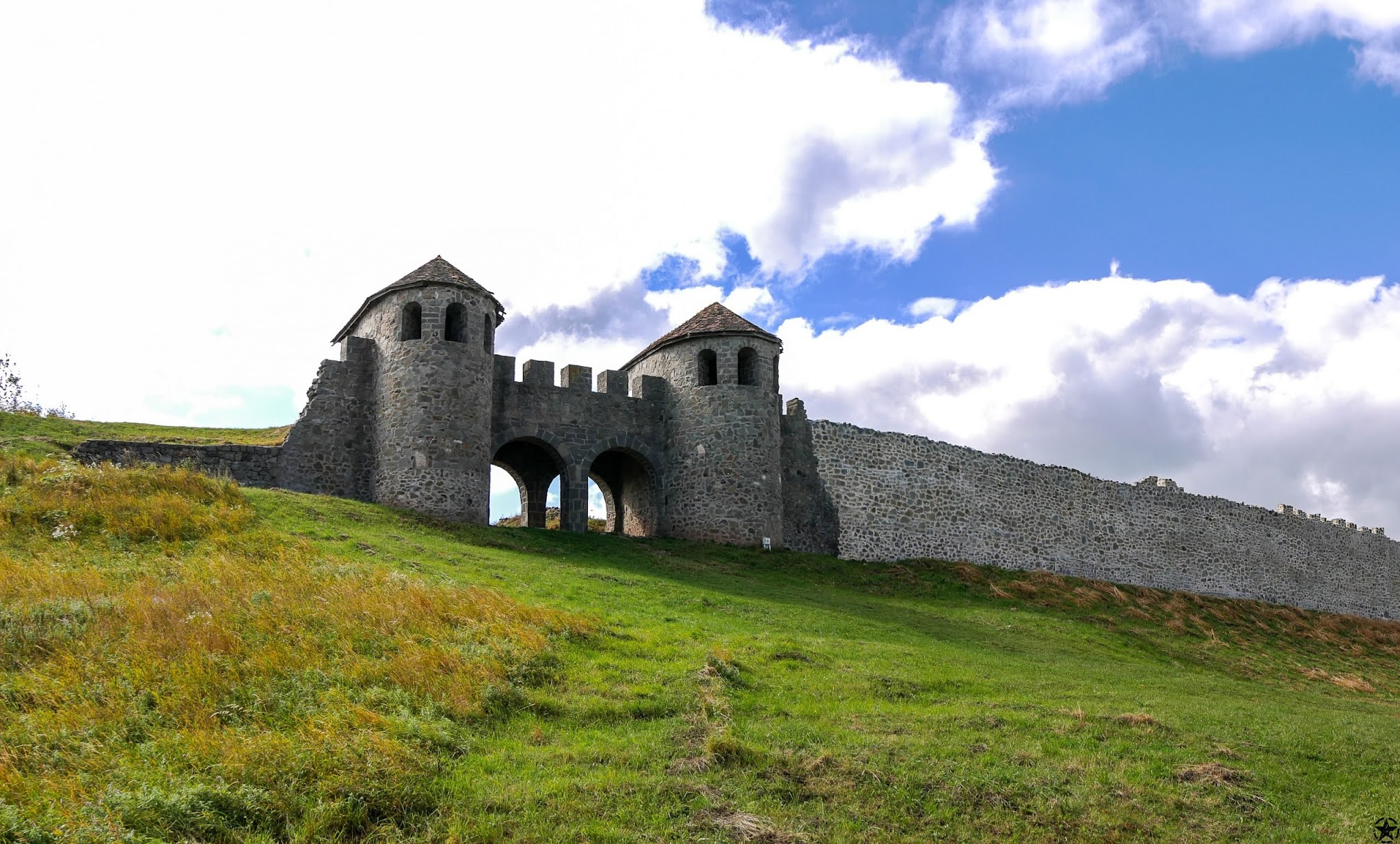 CĂLĂTORIND PRIN ISTORIE: CASTRUL ROMAN POROLISSUM, SAU LOCUL ÎN CARE S ...