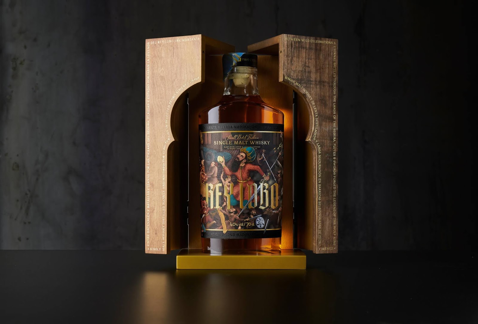 Whisky REY LOBO – Packaging Of The World