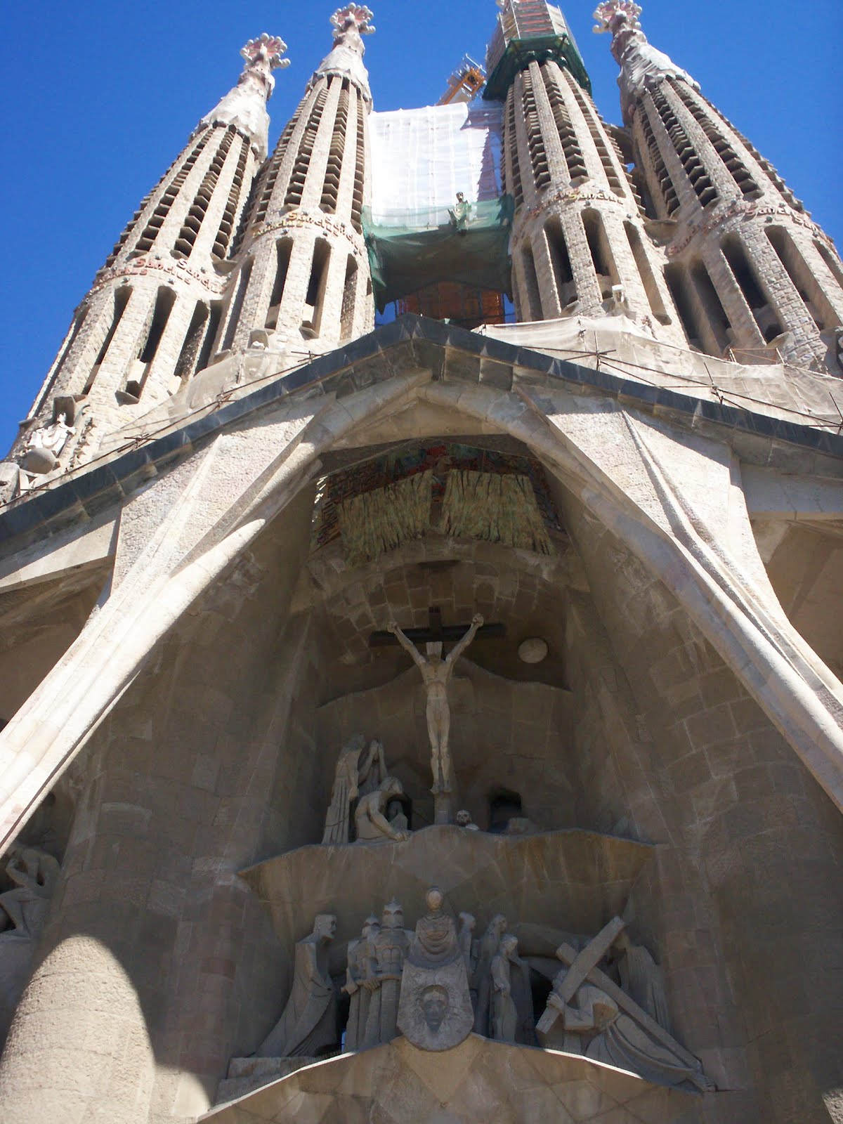 FILGUEIRA VALVERDE, un sabio na corte do Teucro: ANTONI GAUDÍ (REUS ...