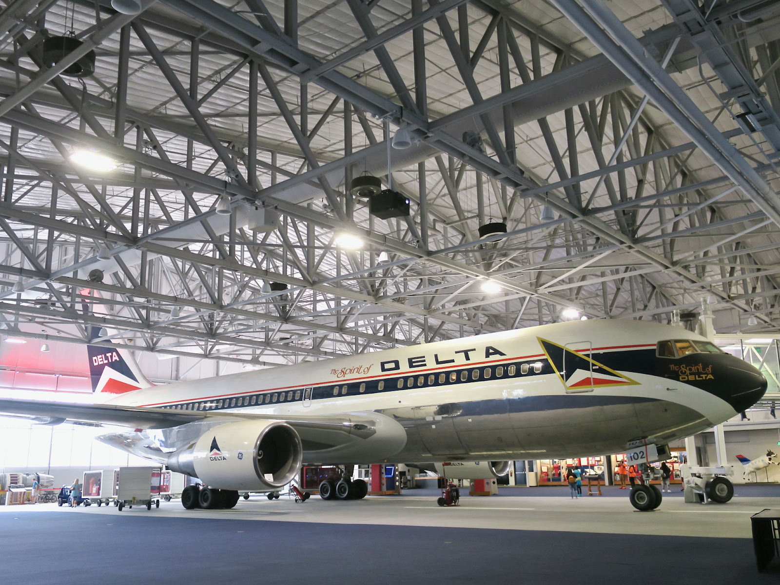 DELTA FLIGHT MUSEUM: THE SPIRIT OF DELTA PART1