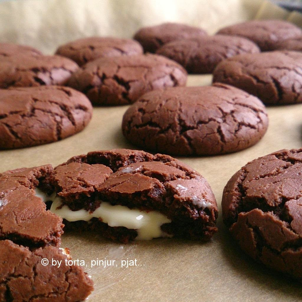 torta, pinjur, pjat...: Apsurdno čokoladni keksi