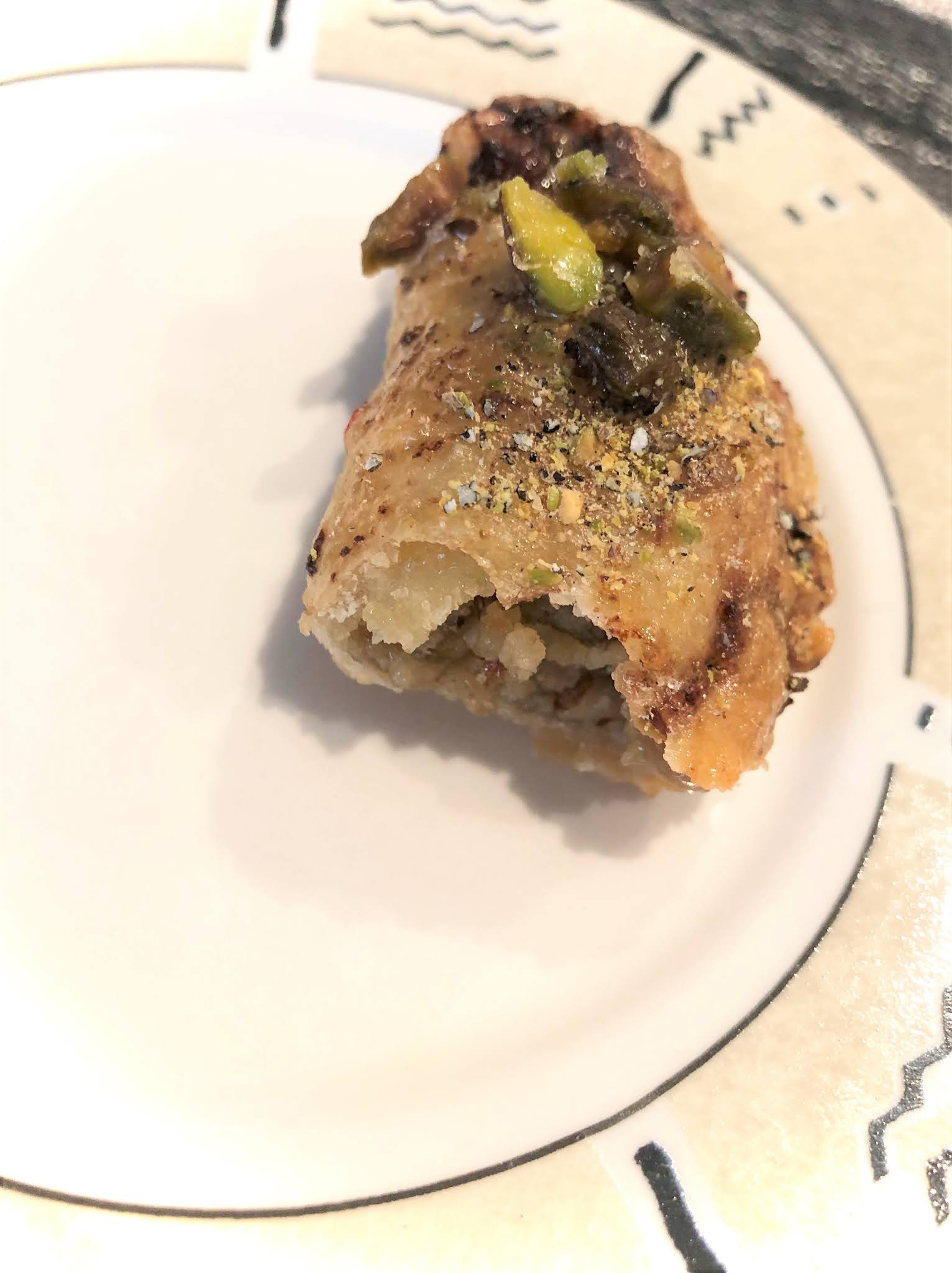 My Favorite Recipes Collection: Ghujia/Ghugra/Karanji