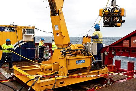 Submarine Matters: Australian Submarine Rescue Ship MV Besant and friends