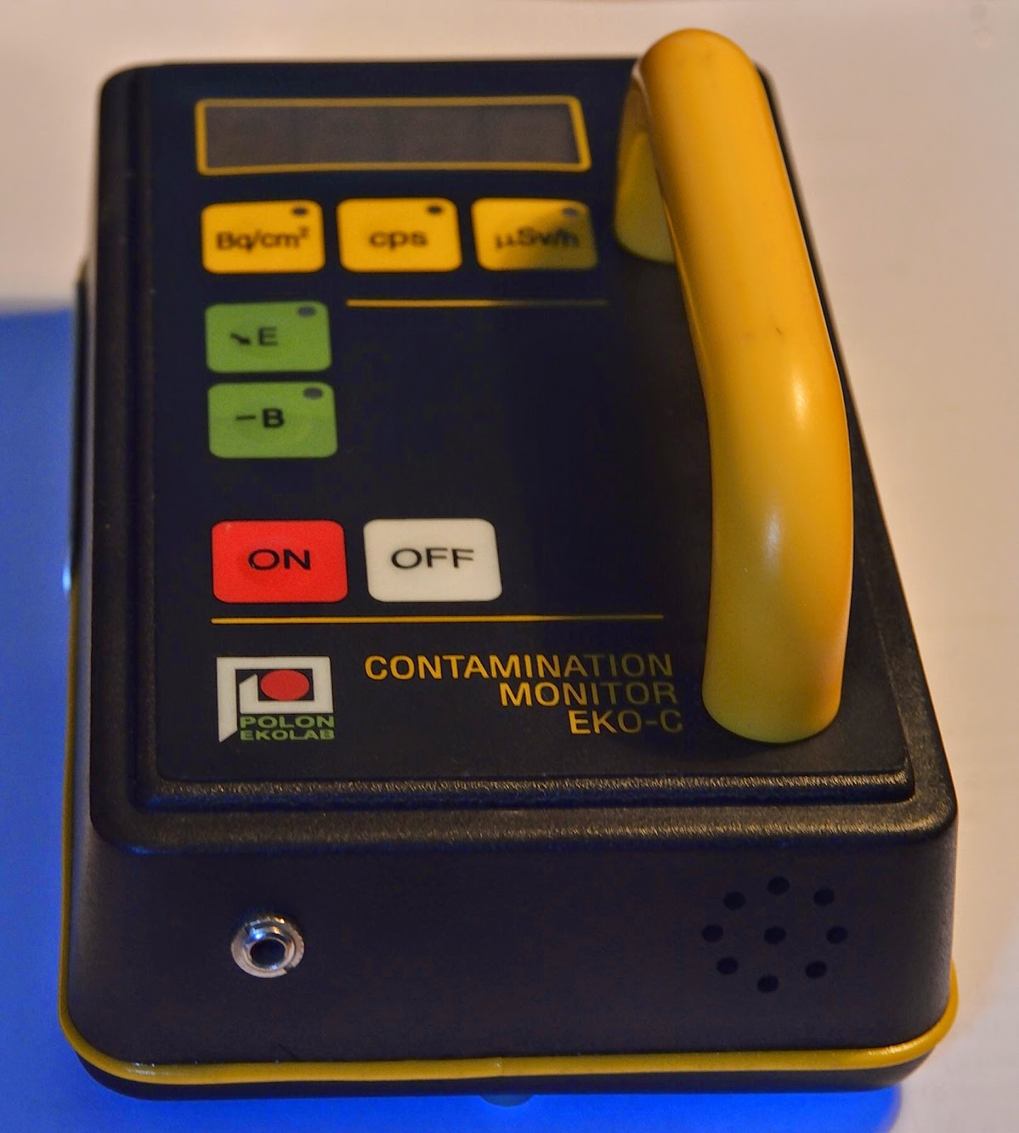 Promieniotwórczość wokół nas - fakty i mity: Monitor skażeń ...