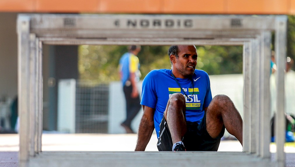 Entre os melhores do mundo nos 400m T11, Daniel Mendes disputará em ...