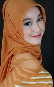 Nadia Nurul Aini Hijaber Geulis dari Jawa Barat | Hijab Style