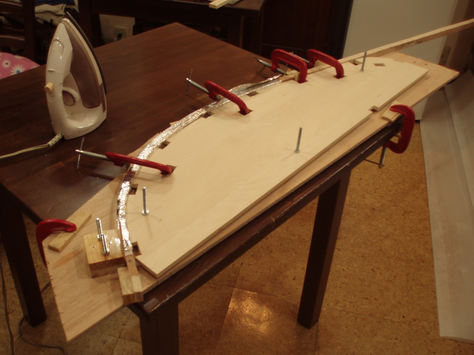 How to make a French Harpsichord: 8' bridge, bending