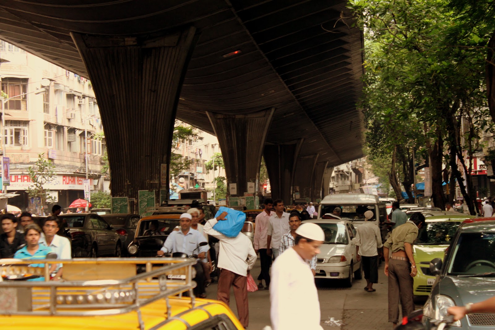 Discovering Mumbai: Get Lost on Mohammad Ali Road