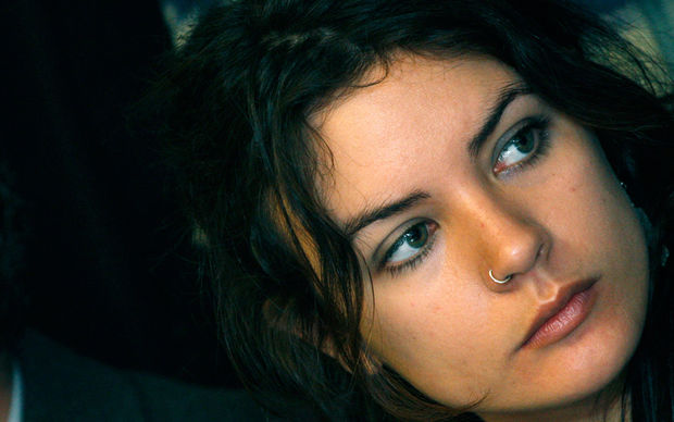 Samuel Antonio Prado Franco: Camila Vallejo en Imágenes. 16-1-2012.