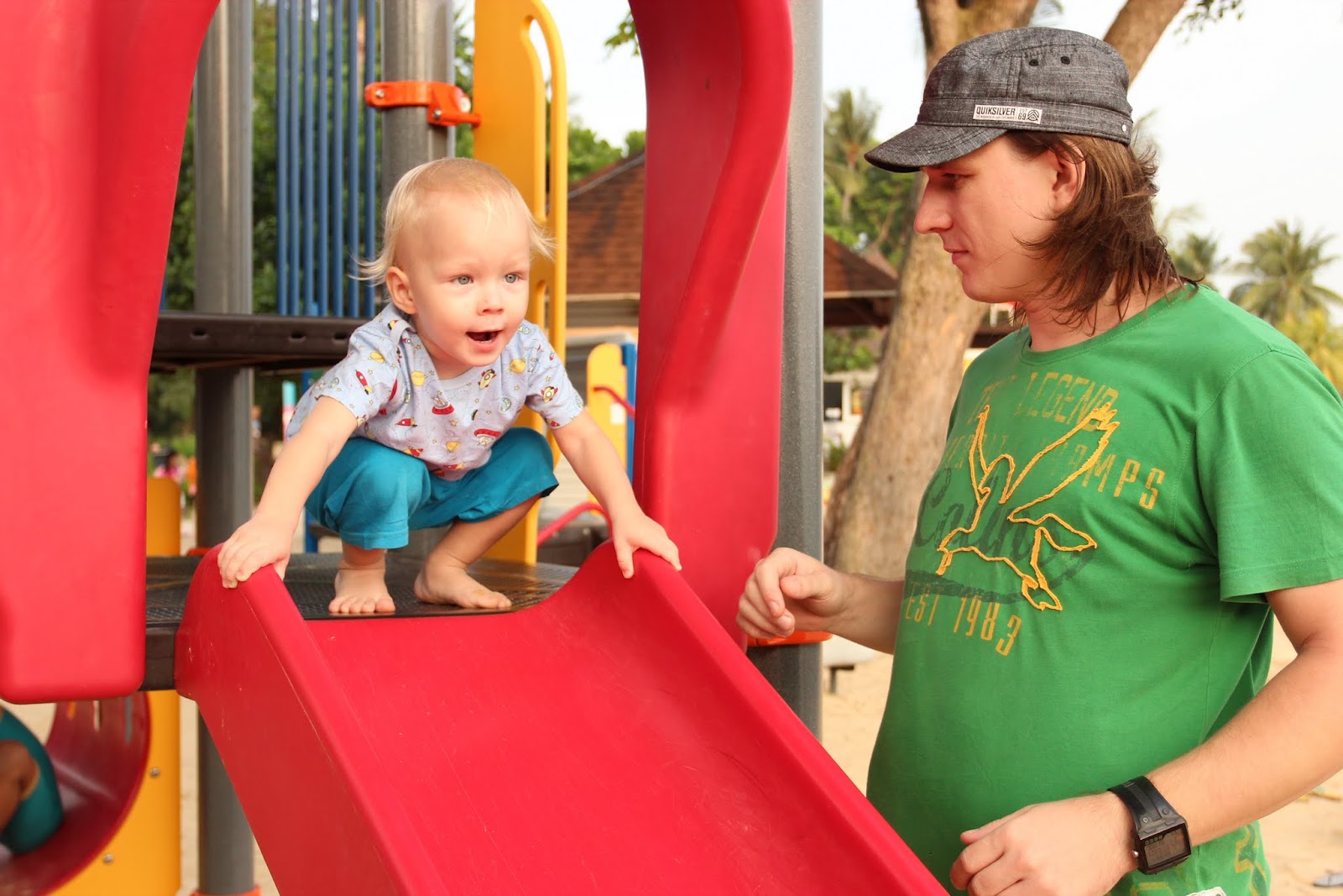 Страна азиатская - Сингапурия: Sentosa, Palawan Beach Children Water ...