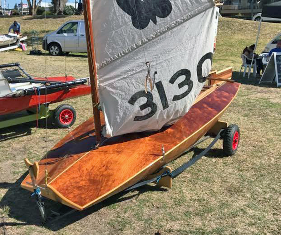 Earwigoagin: 2017 Australian Classic Wooden Dinghy Regatta - More Photos