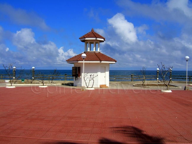 Roxas People’s Park and Mantalinga Island