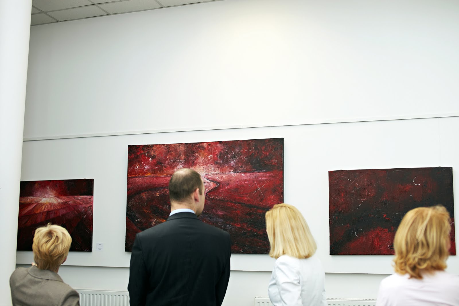 ANNMARIE - BLOG: Samostojna razstava v galeriji Ministrstva za obrambo ...