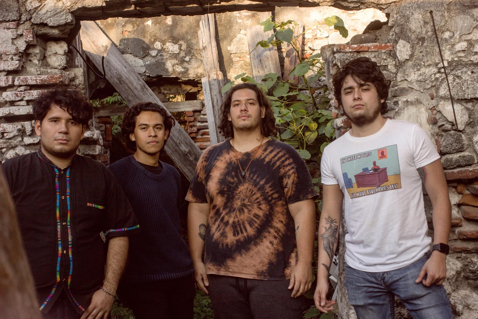 VULE comparte su nueva canción "Desvanécete" | Villa Indie