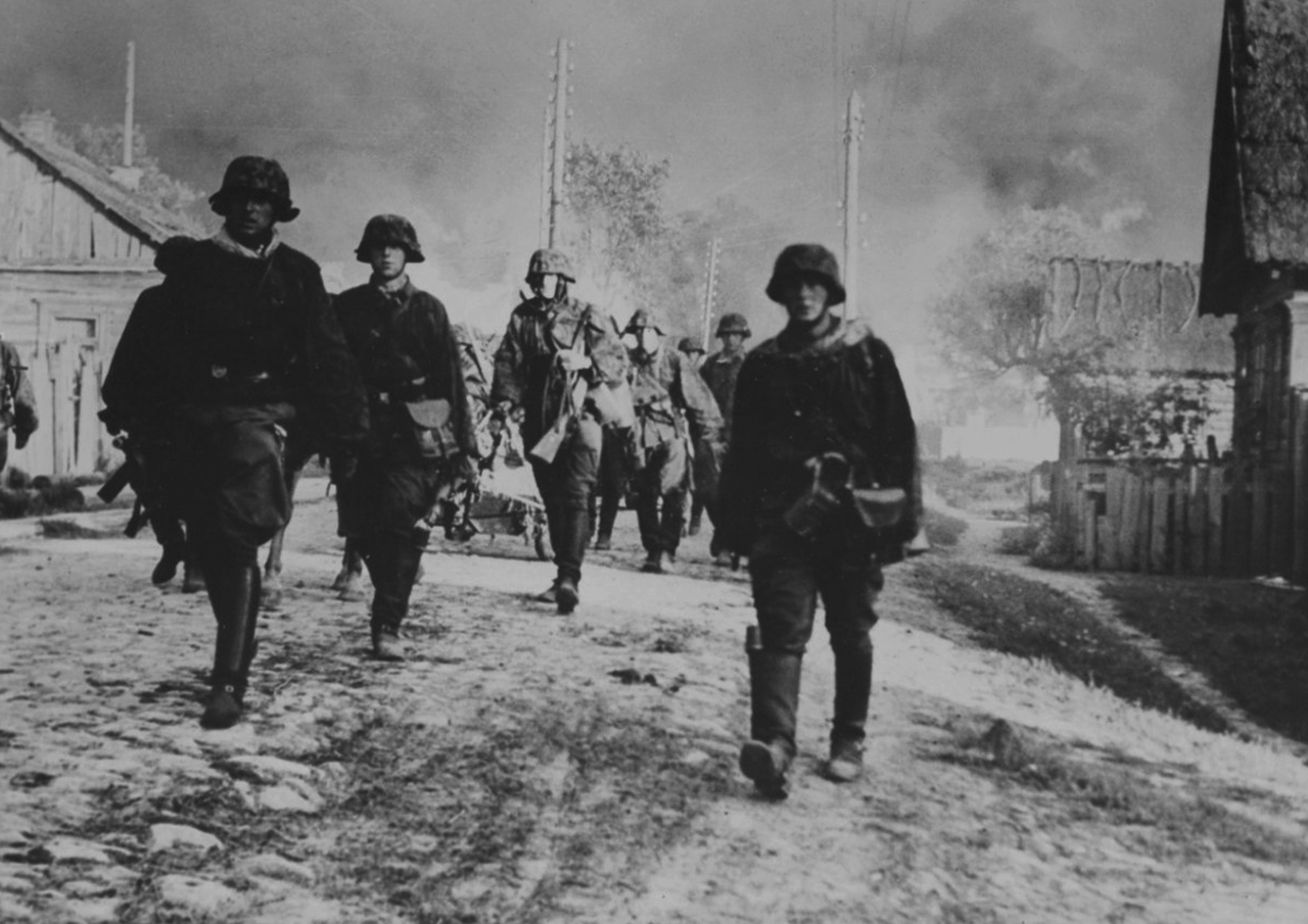 Men of Wehrmacht: Das Reich Soldiers Marching Through the Burning ...