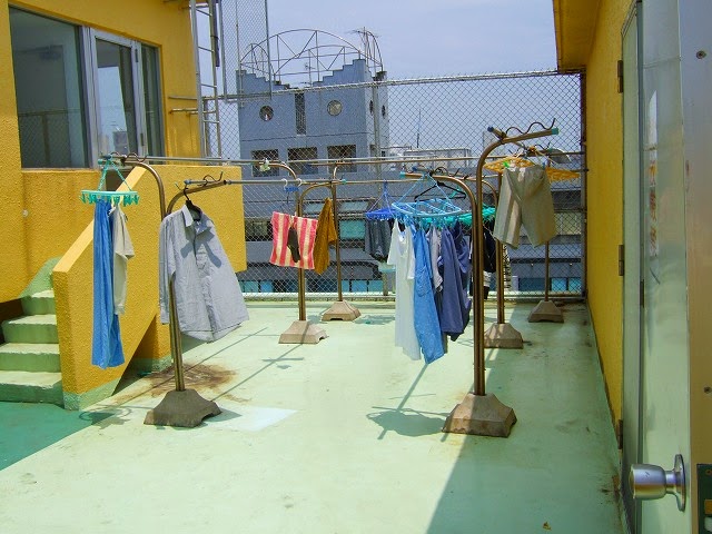 Yusuke Japan Blog: Japanese people do a hang drying for laundry