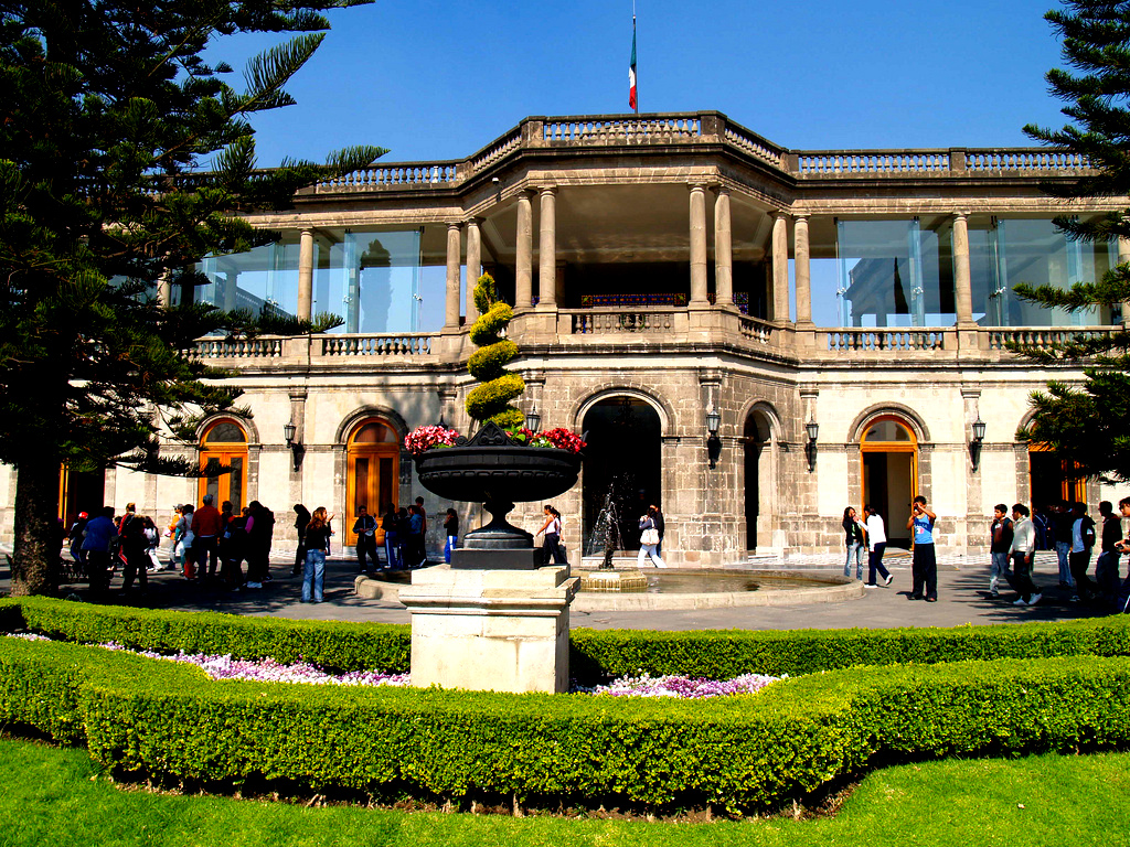loveisspeed.......: Chapultepec Castle or Castillo de Chapultepec is ...