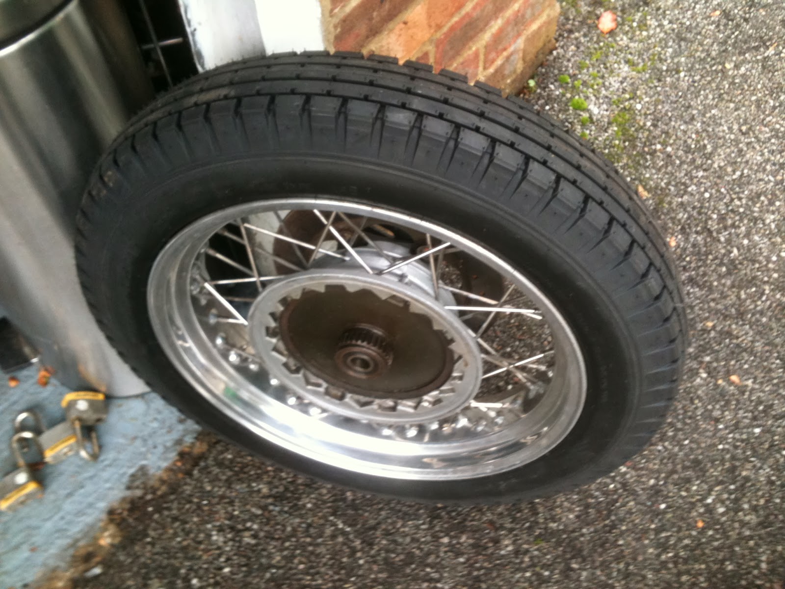 MAC'S REPLICA MORGAN 3 WHEELER BUILD: WHEELIE TYRED