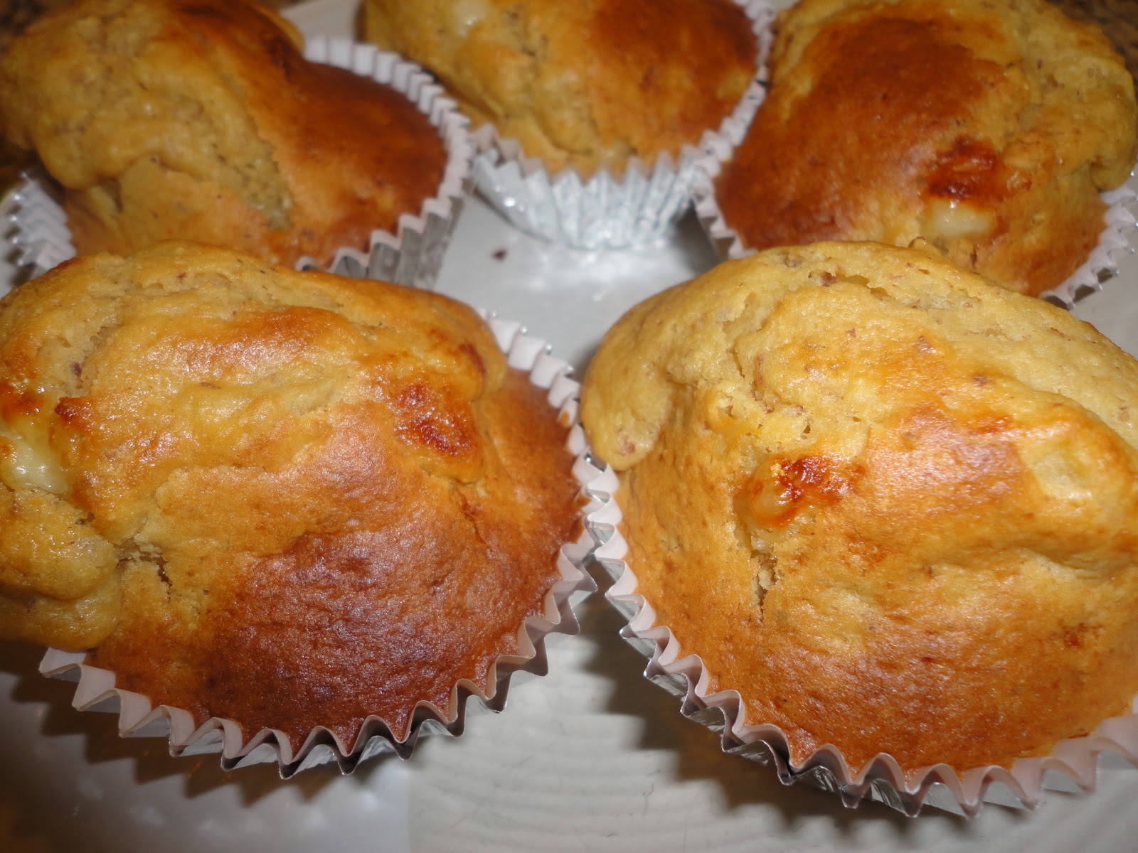 Mystery Lovers' Kitchen: UGLY MUFFINS RECIPE