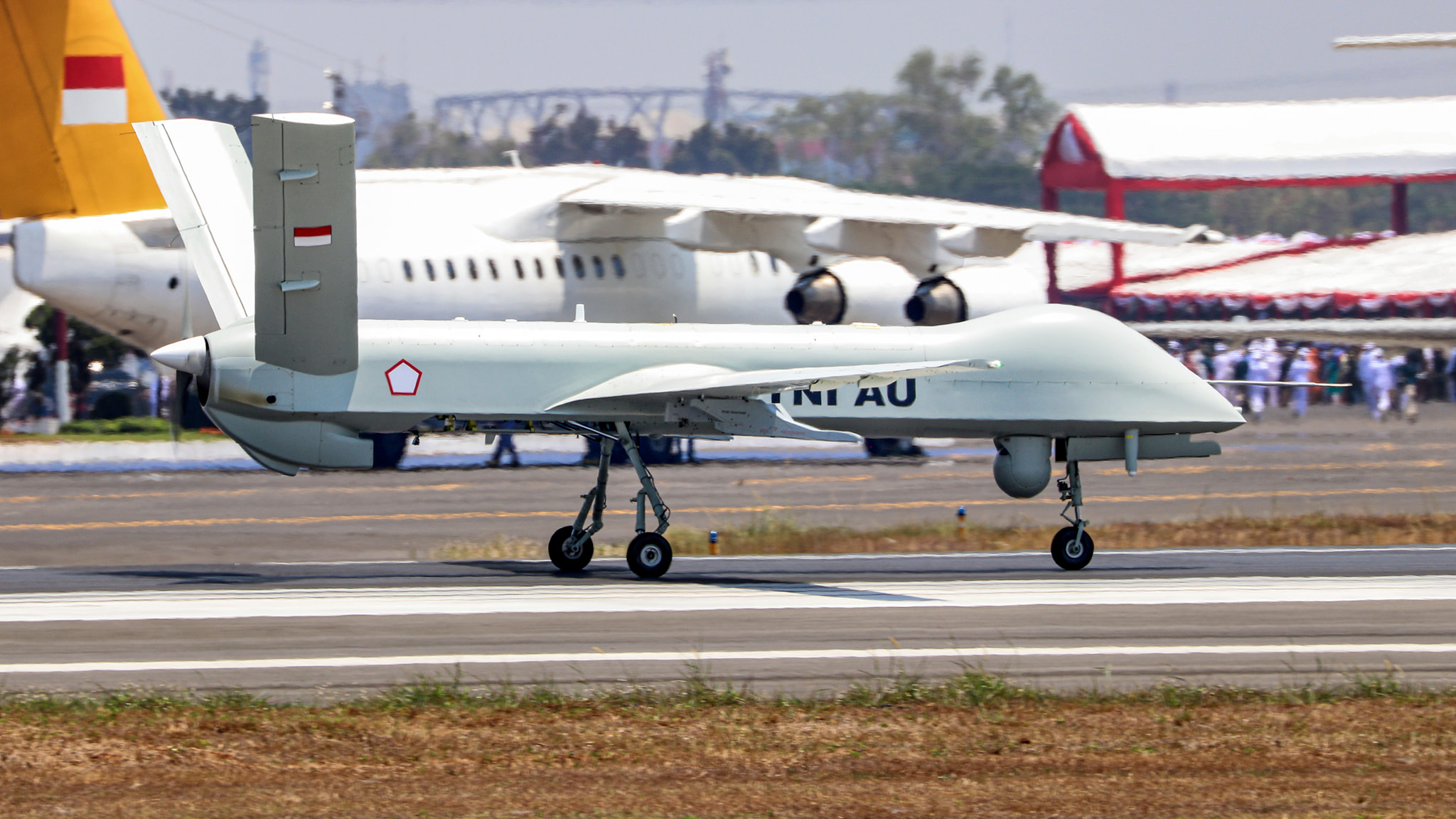 AAG_th บันทึกประจำวัน: อินโดนีเซียรับมอบอาวุธปล่อยนำวิถีอากาศสู่พื้น AR ...