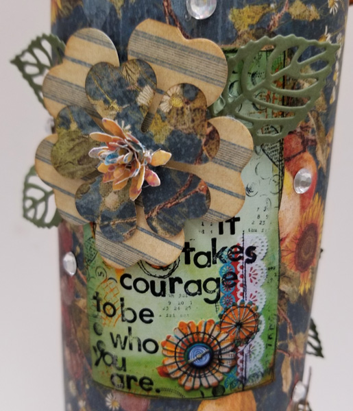 Reene's Room: ALTERED PRINGLES CAN