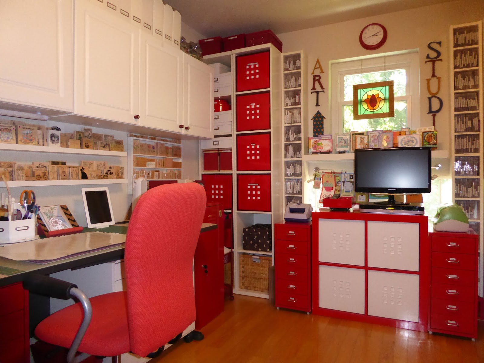 Pink Panoply: My Cozy Craft Room Retreat