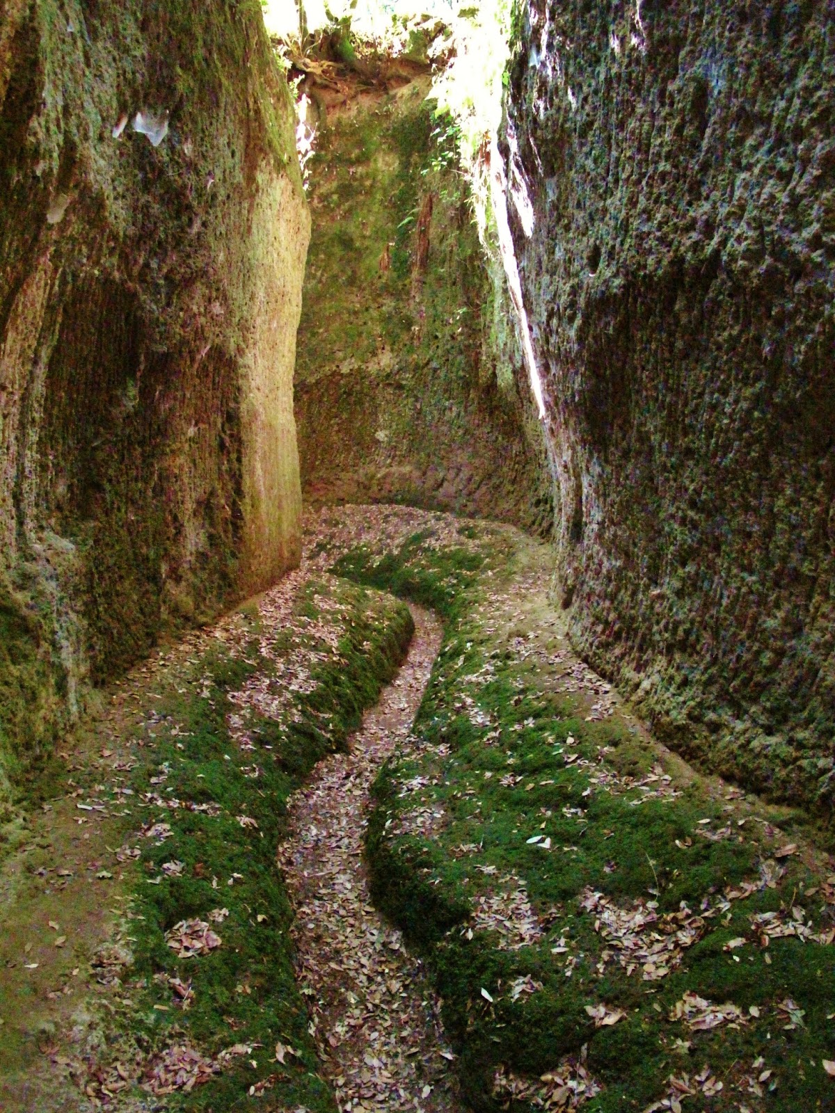Gypsy Monika: Tuscany's Mysterious 'Vie Cave'~"Streets Of The Dead"