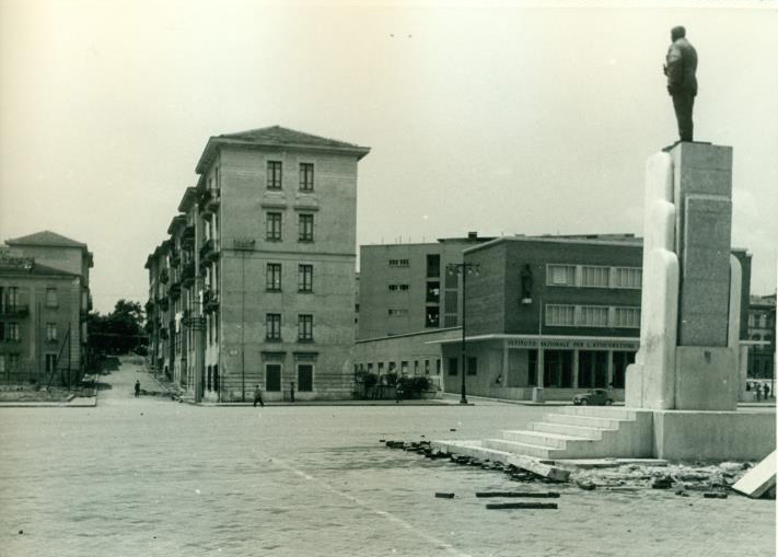 Benevento...c'era una volta: Benevento: Monumento in piazza Risorgimento