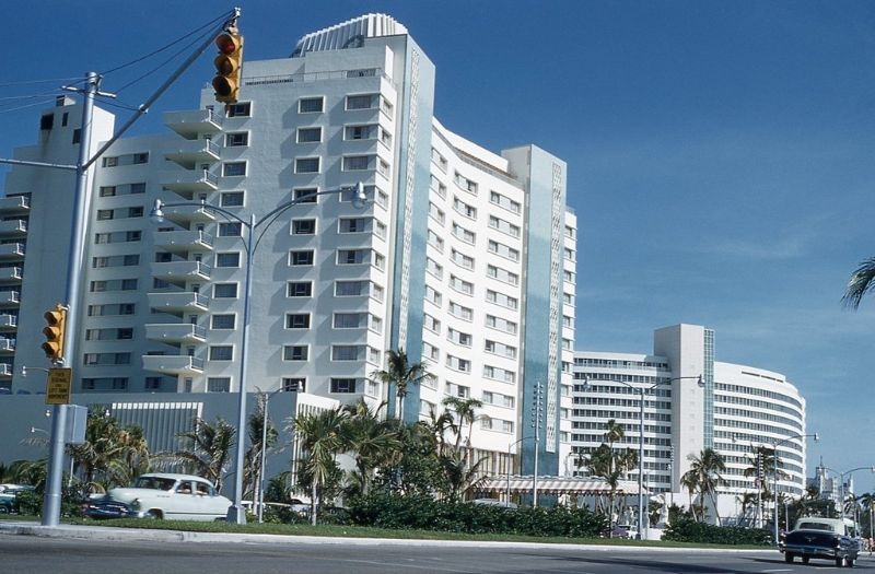 40 Fascinating Color Photos Capture Street Scenes of Miami & Miami ...